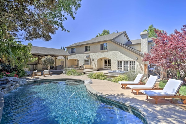 Redding Getaway W/ Hot Tub & Outdoor Kitchen! - Shasta, CA