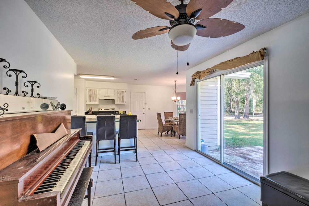 Sunny Abode, 10 Mi To University Of Florida! - Hawthorne, FL