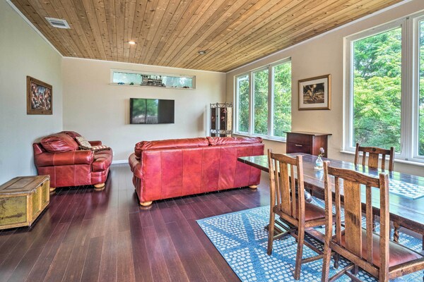 Pet-friendly Austin Home W/ Deck, Yard, & Views! - Cedar Park, TX