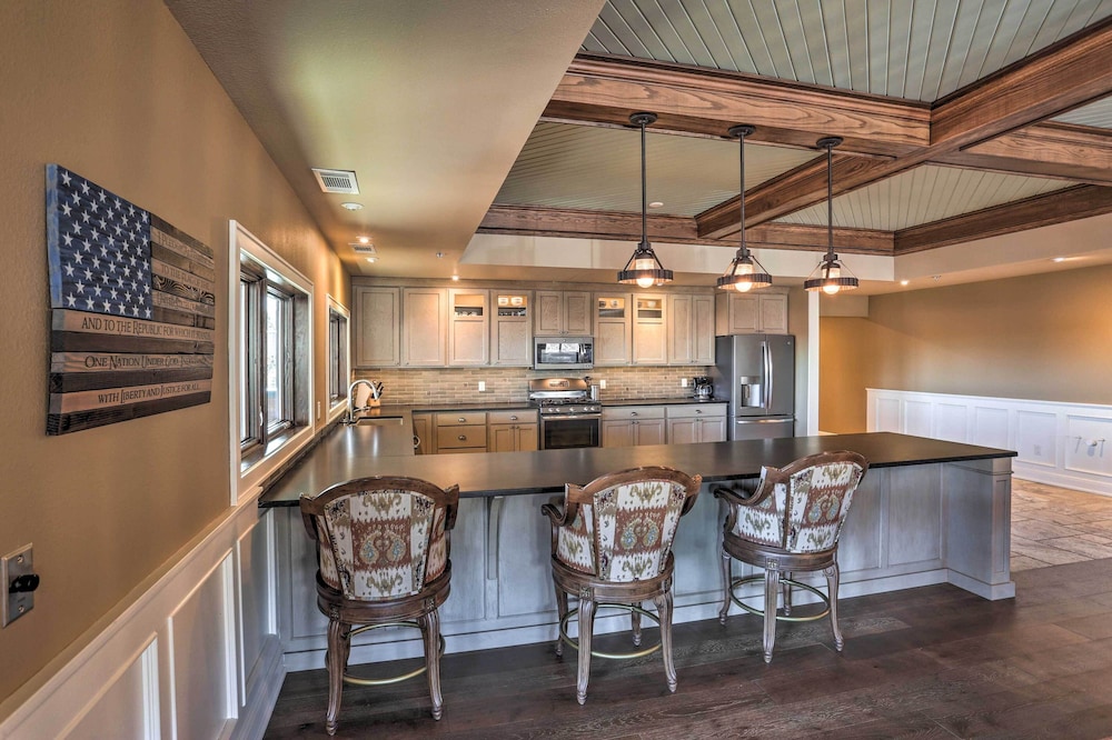 Main Street Strugis Apt W/ High-end Features - Sturgis, SD