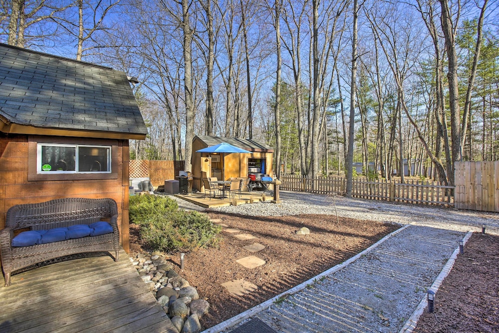 'Work, Play & Get Away Cabin' Near Higgins Lake! - Michigan