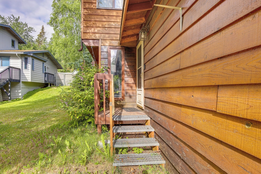 Near Downtown & Fishing: Anchorage Escape! - Anchorage, AK