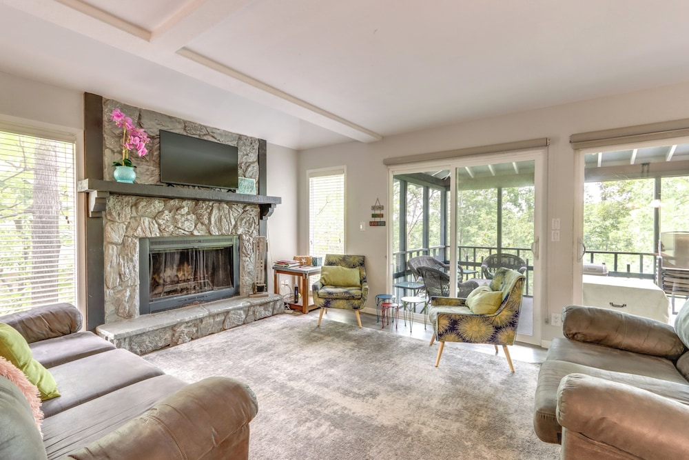Hot Tub + Fire Pit: Margaritaville Resort Home! - Sunrise Beach, MO