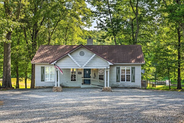 Cabin In Resort - 1/2 Mi To Guntersville Lake! - Alabama