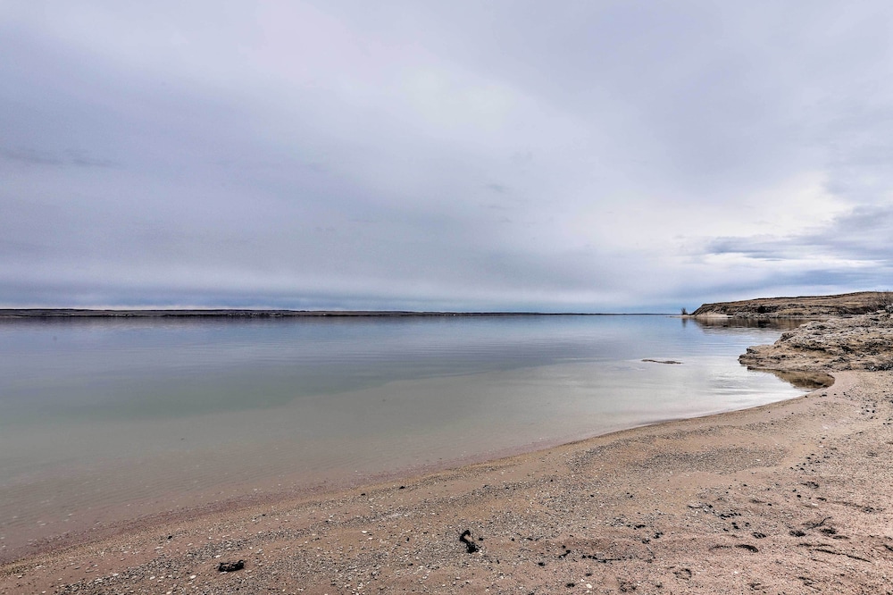 2-level Home W/ Deck: 1/2 Mi To Lake Mcconaughy! - Nebraska