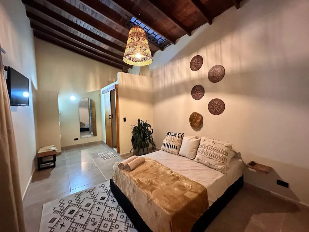 Increible Casa Con Jacuzzi En Poblado-lleras. - Sabaneta