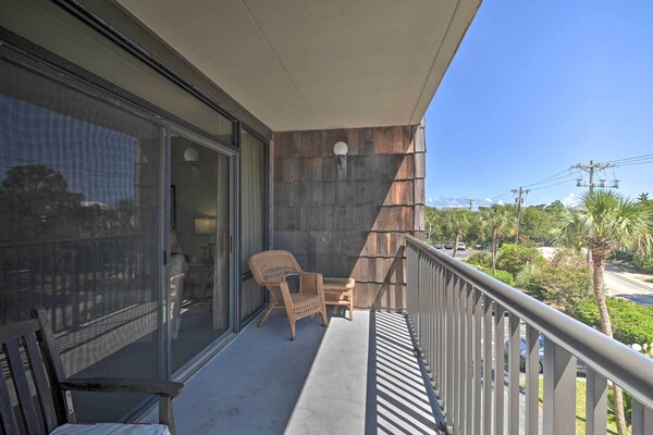 Pawleys Island Condo Retreat W/ Beach Access! - Litchfield Beach, South Carolina