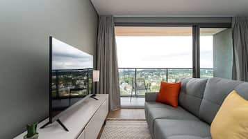 Apartamento Básico | Sala de estar | Smart TV de 32 polegadas com canais digitais, televisor