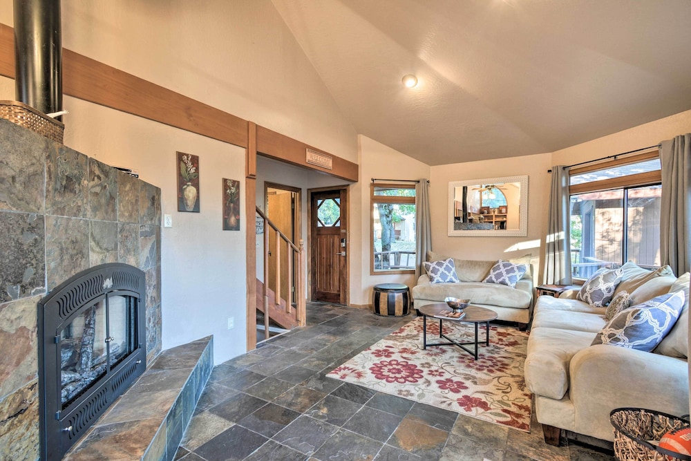 Deck + Grill: Mtn Haven In Stanislaus Nat'l Forest - Murphys, CA