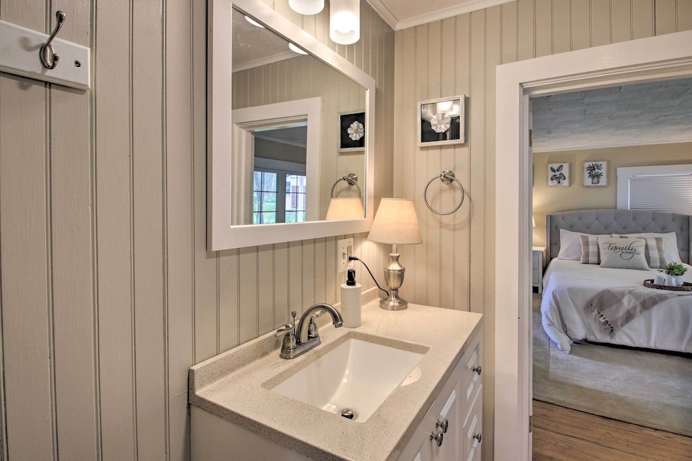 Modern Home ~ 2 Mi To Cranmore Mountain Resort! - Conway, NH