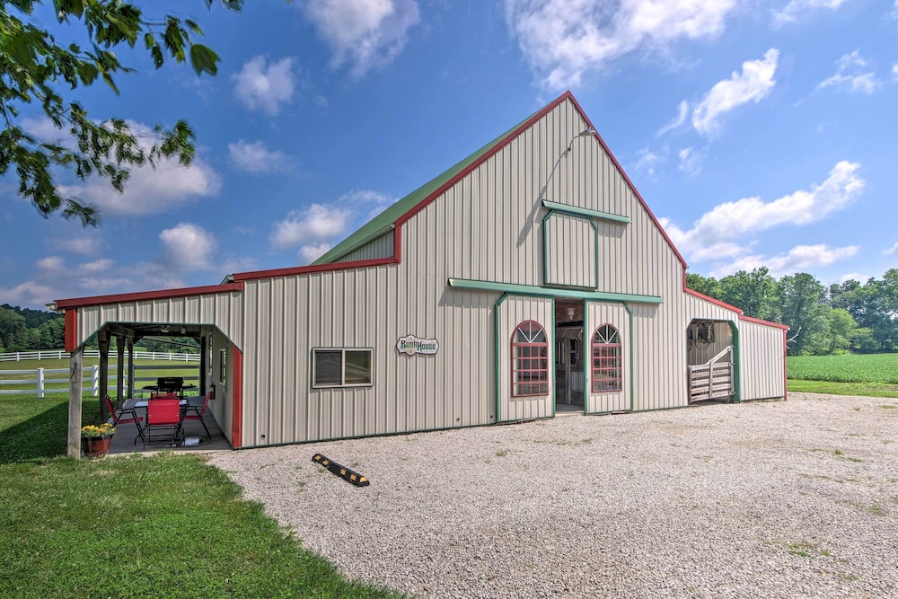 Renovated Bunkhouse On 12-acre Horse Farm! - Mohican Township