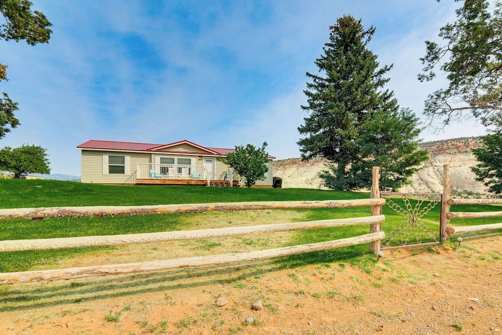 Ranch House In Boulder! Gateway To Nearby Parks! - Boulder, UT