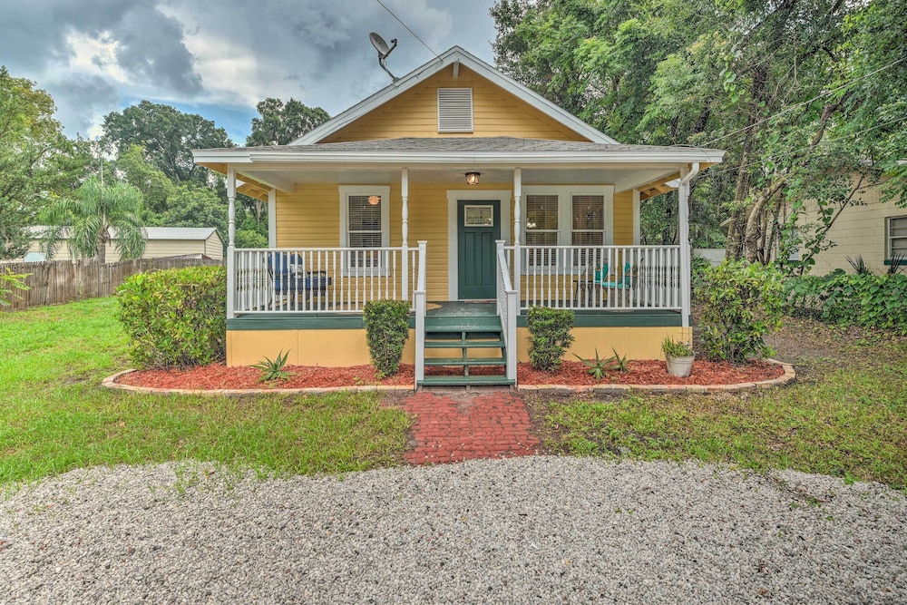 Family Home: Walk To Downtown & Stetson Univ! - DeLand, FL