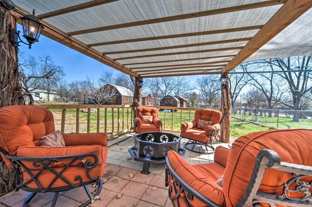 Fredericksburg Vacation Rental Near Downtown! - Fredericksburg, TX