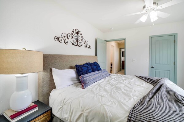 Tulsa Vacation Home ~ 3 Mi To Downtown - Tulsa, OK