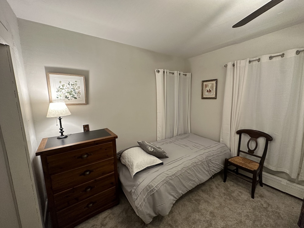 2 Bedroom With Hot Tub - 1 Minute From Gondola - Skyeship House - Woodstock, VT