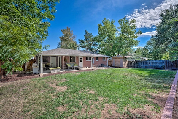 Fenced Yard + Patio: Pet-friendly Denver Home Base - Broomfield, CO