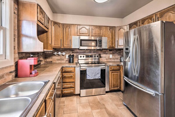 Colorado Springs Home: Game Room, 3 Mi To Downtown - Colorado Springs, CO