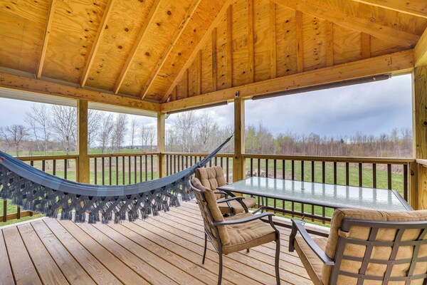 Cozy Solar-powered Loft: Walk To Lake Champlain! - Swanton, VT