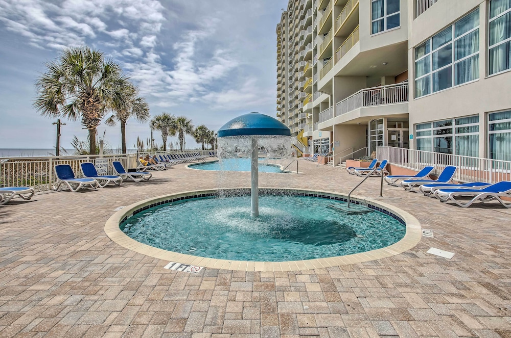 2 Mi To Barefoot Landing: Beachfront Resort Studio - North Myrtle Beach, SC