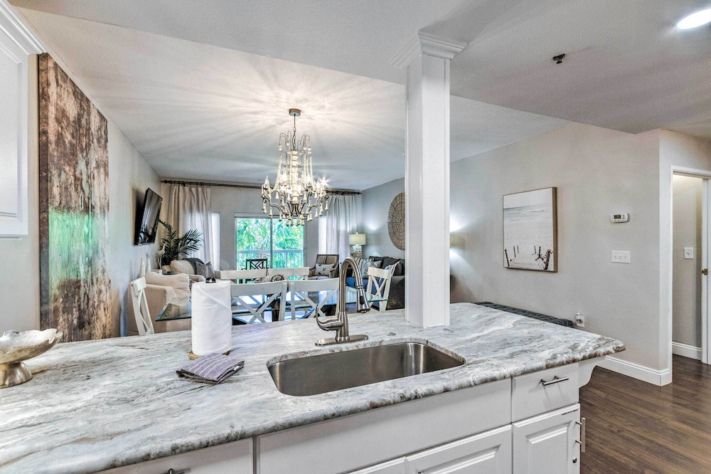 Classy Resort Condo W/ Balcony: Walk To Beach - Santa Rosa Beach, FL