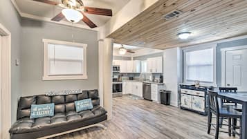 Casa (2 Bedrooms) | Interior