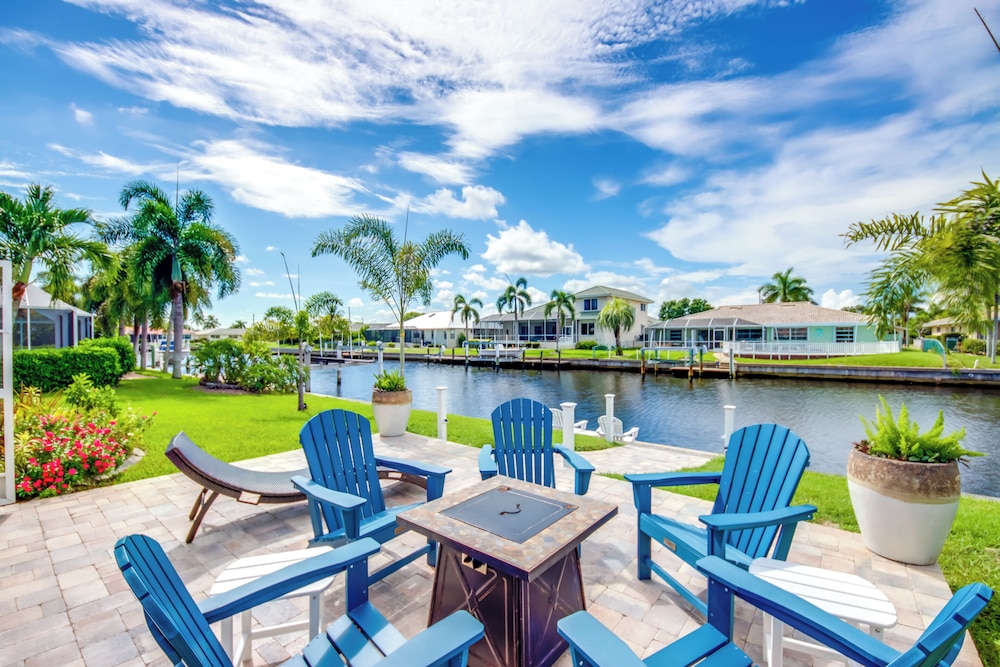 Punta Gorda Getaway W/ Canal Access & Lanai! - Punta Gorda, FL