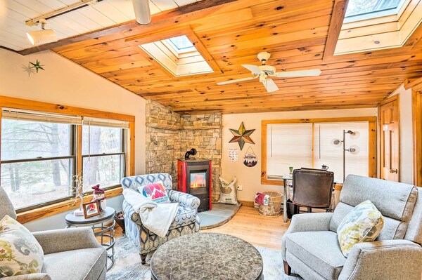 Berkshires Getaway < 1 Mi Skiing & Hiking! - The Berkshires, MA