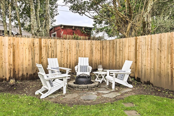 Chic Lincoln City Retreat On Oregon Coast - Lincoln City, OR