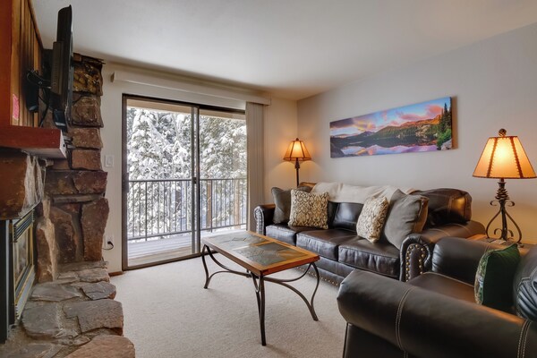 Winter Park Condo W/ Hot Tubs, 4 Mi To Ski Resort! - Winter Park, CO