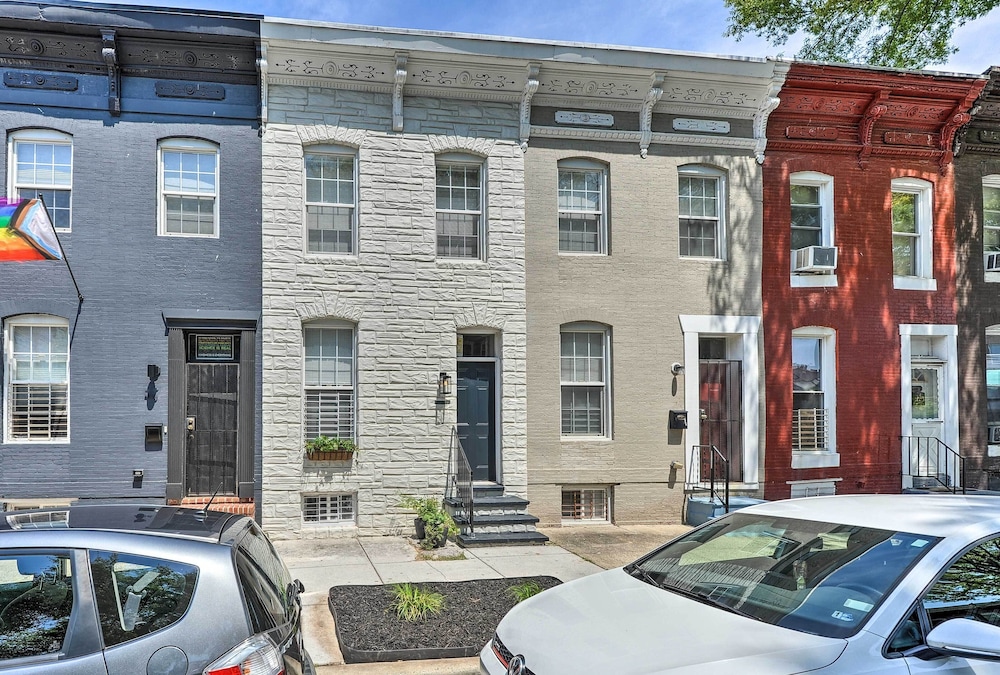 Midtown Baltimore Hub Half Mi To Penn Station - Essex, MD