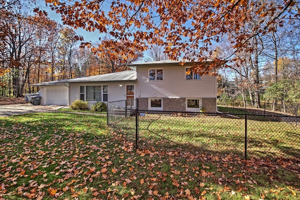 Quaint Duluth Hideaway W/ Private Fenced-in Yard! - Duluth, MN