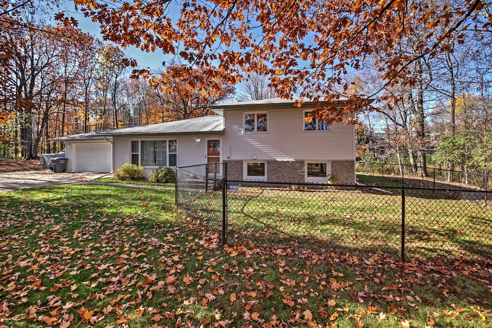 Quaint Duluth Hideaway W/ Private Fenced-in Yard! - Duluth, MN