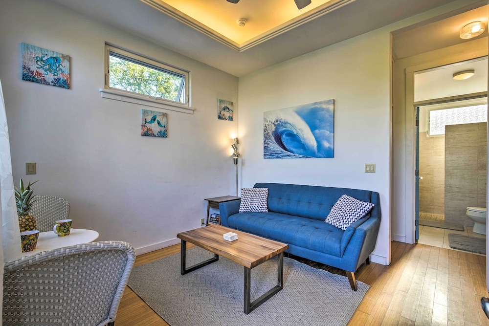 1 Mile To Magic Sands Beach: Kailua-kona Cottage - 