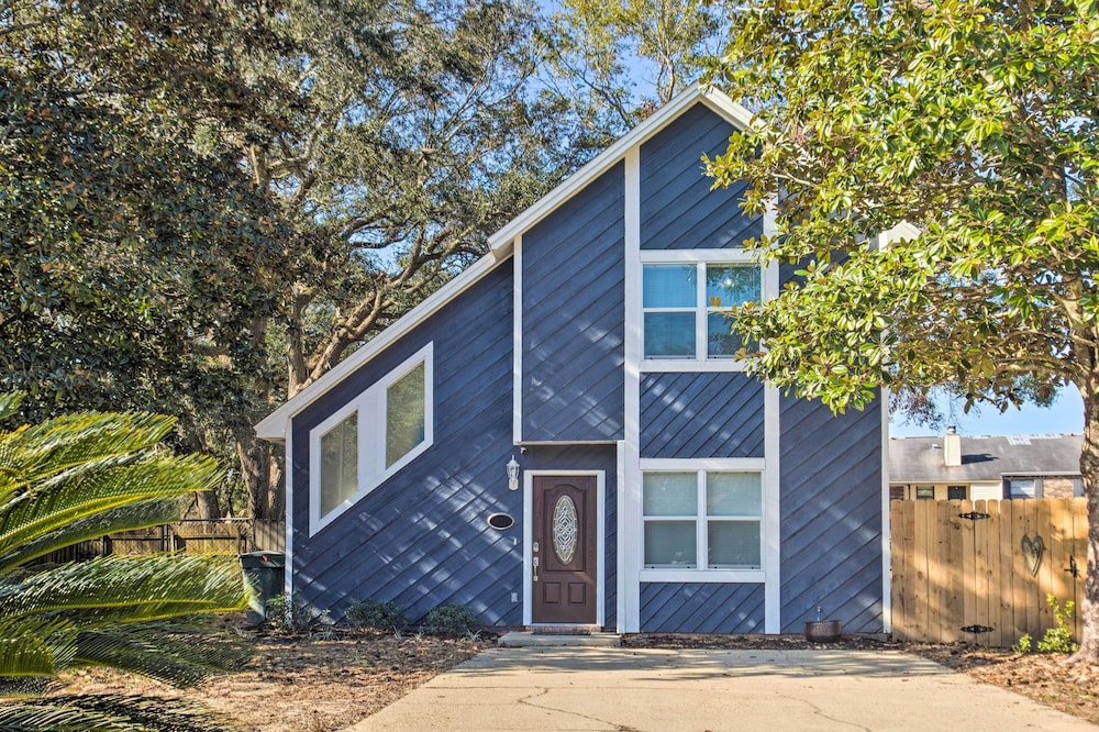 Pet-friendly A-frame Retreat Near Dtwn + Beaches! - Pensacola, FL