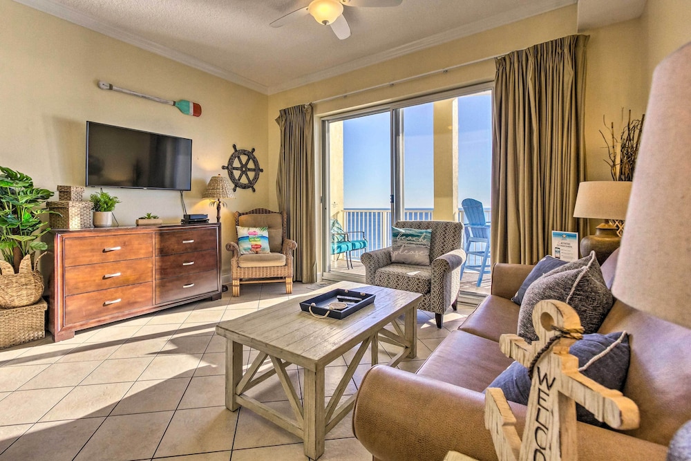 Beachfront Condo W/ Resort Amenities & Ocean Views - Panama City Beach, FL