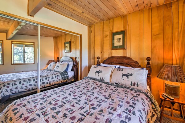 5 Mi To Big Bear Mtn Resort: Cozy Cabin W/ Deck - Big Bear, CA