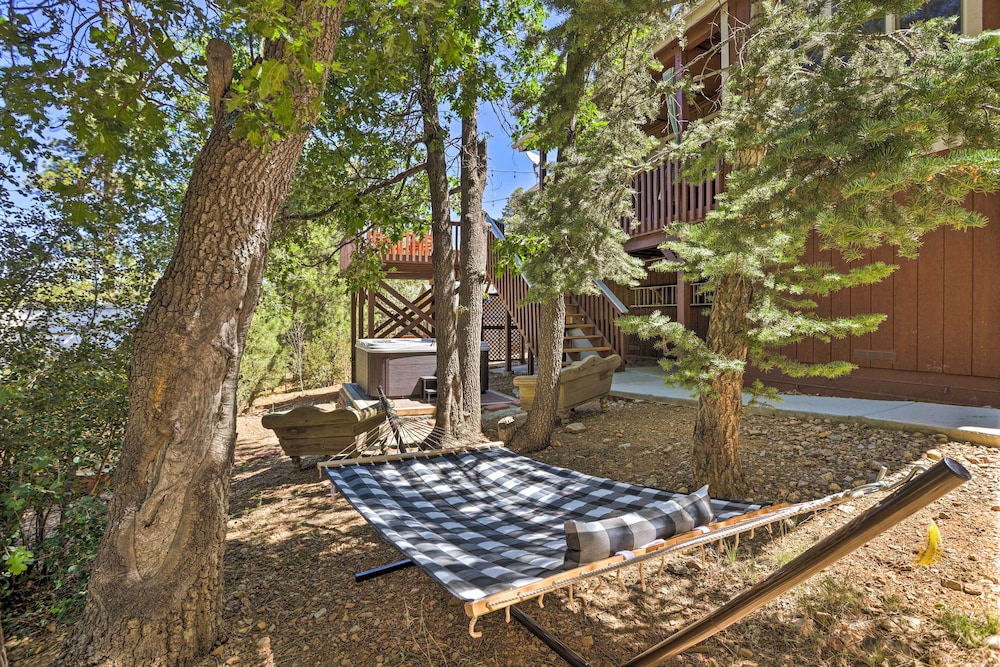 Spacious Big Bear Lake Home ~ 2 Mi To Ski Resort! - Big Bear, CA
