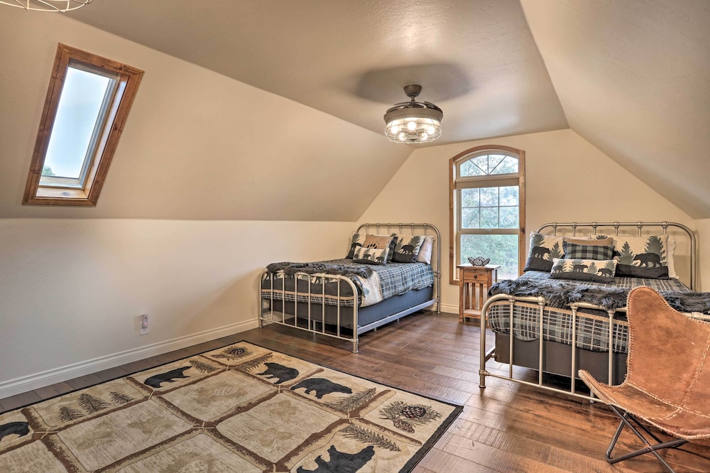 Spacious Big Bear Lake Home ~ 2 Mi To Ski Resort! - Big Bear, CA