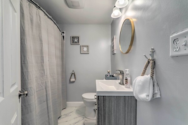 Bike To Beach: Centerville Home W/ Deck! - Sandwich, MA