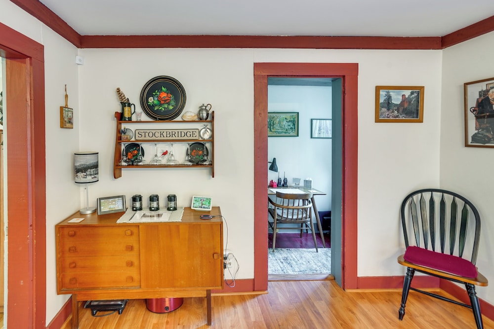 Tranquil 3 Br Stockbridge House W/ Private Deck! - Lenox, MA