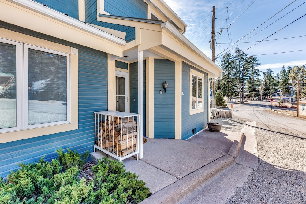 Bright Townhome - 1 Mile To Downtown Cloudcroft - Cloudcroft, NM