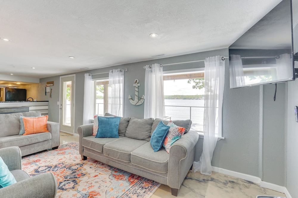 2 Private Decks: Lake-view Osage Beach Home - Osage Beach, MO