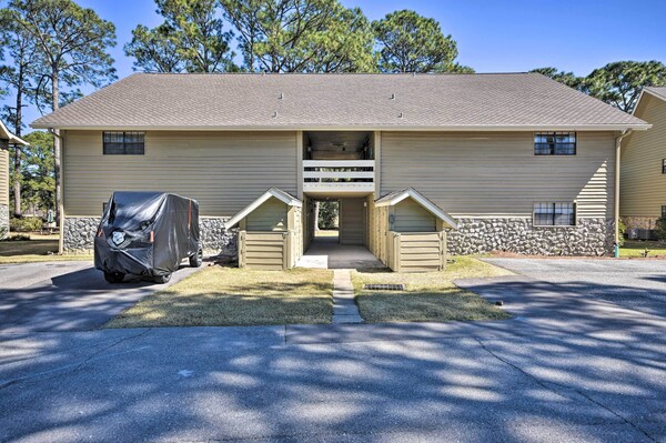 Resort Condo: Golf & Pond View, Walk To Beach - Miramar Beach, FL