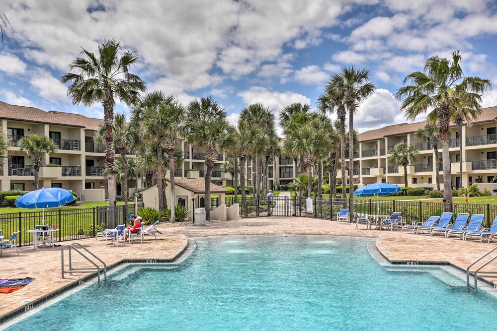 Beachside St Augustine Resort Condo, 6 Mi To Dtwn! - St. Augustine Beach, FL