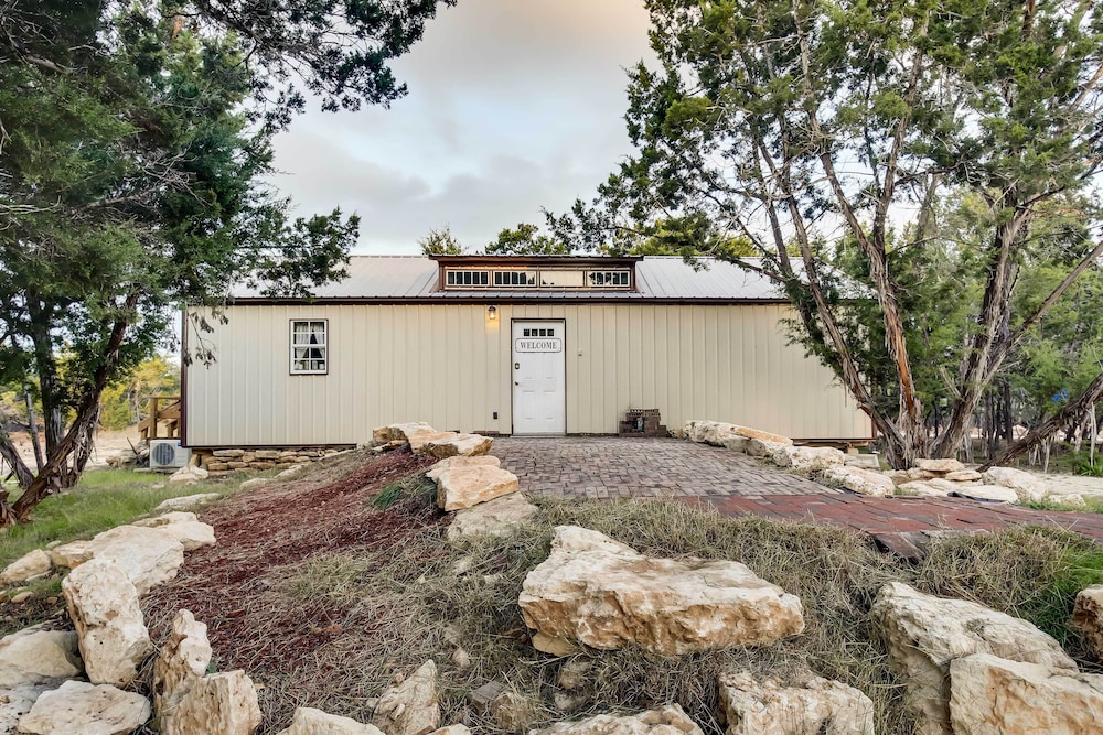 Lakehills Cabin With Fire Pit, Near Medina Lake! - Bandera, TX