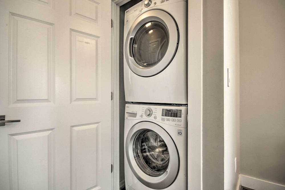 2 Mi To National Mall: Modern Dc Retreat W/ Patio - Silver Spring, MD