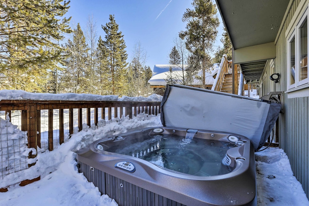 Breckenridge Home W/ Hot Tub: 3 Mi To Skiing! - Breckenridge, CO