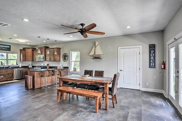 Secluded Seabrook Waterfront Home W/ Patio! - Seabrook, TX