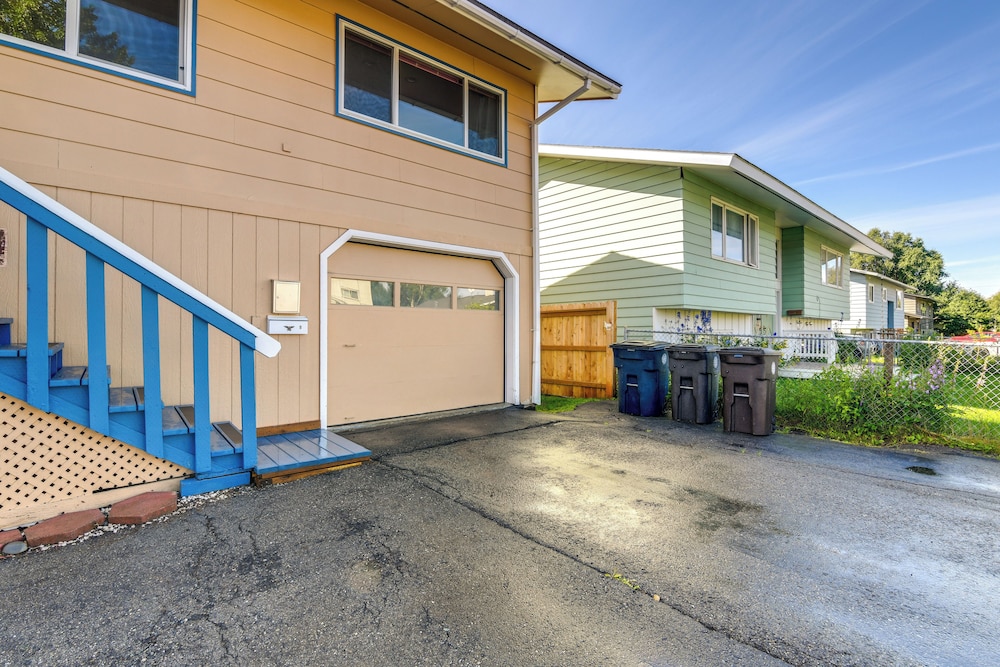 Cozy Apartment < 4 Miles To Downtown Anchorage! - Long Lake, Anchorage
